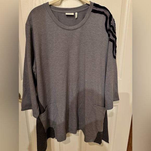 LOGO by Lori Goldstein | Tops | Logo By Lori Goldstein | Poshmark